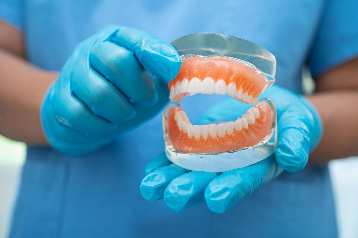 Flexible Dentures: Cost Guide, Benefits & Expert Tips
